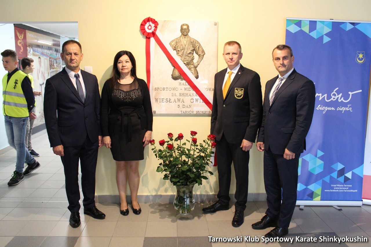 Uroczyste odsłonięcie tablicy shihana W. Gwizda 5 dan - Tarnowski Klub ...